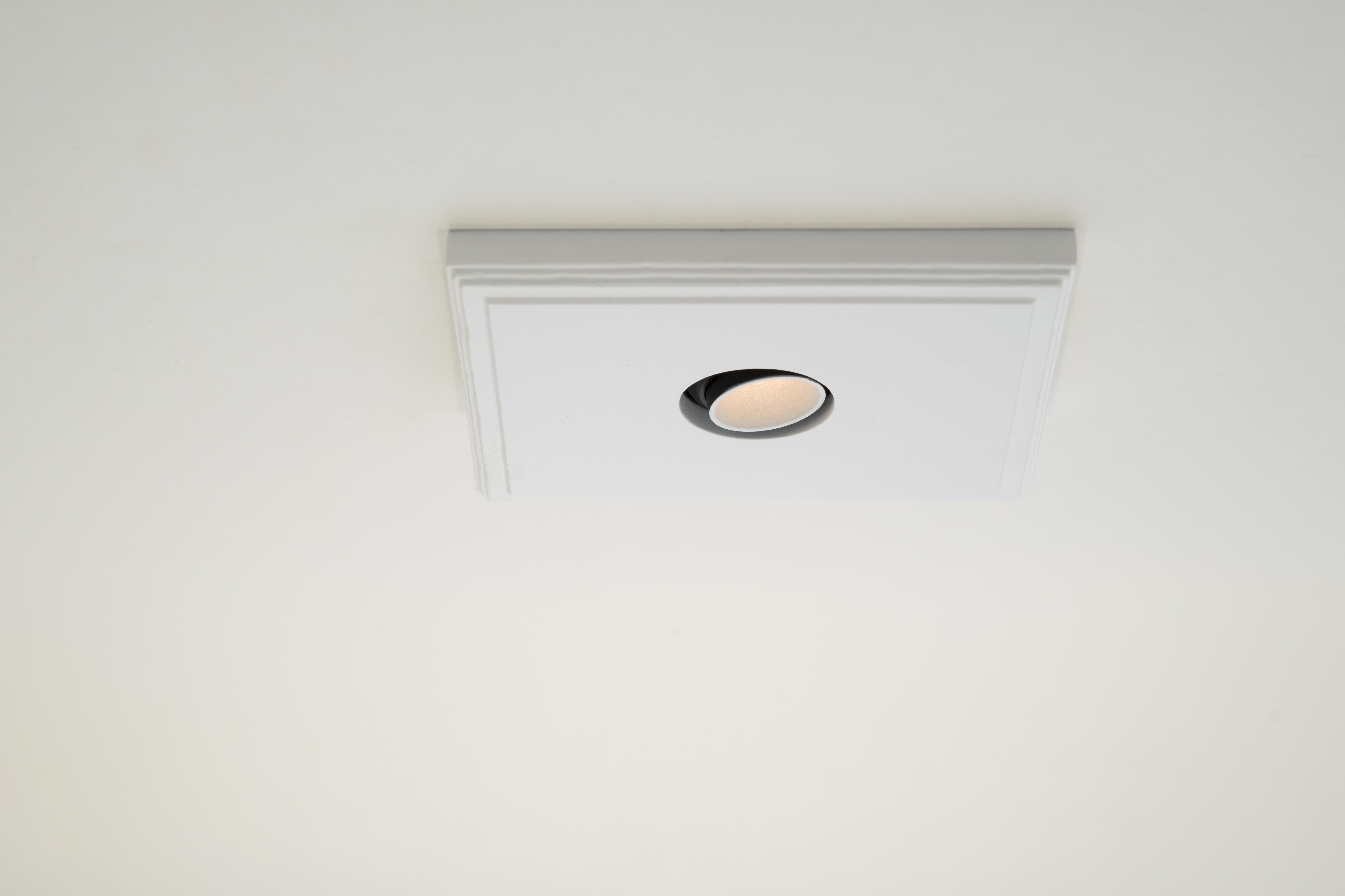 200cent Adj. Trimless - 200cent - Brick in the Wall