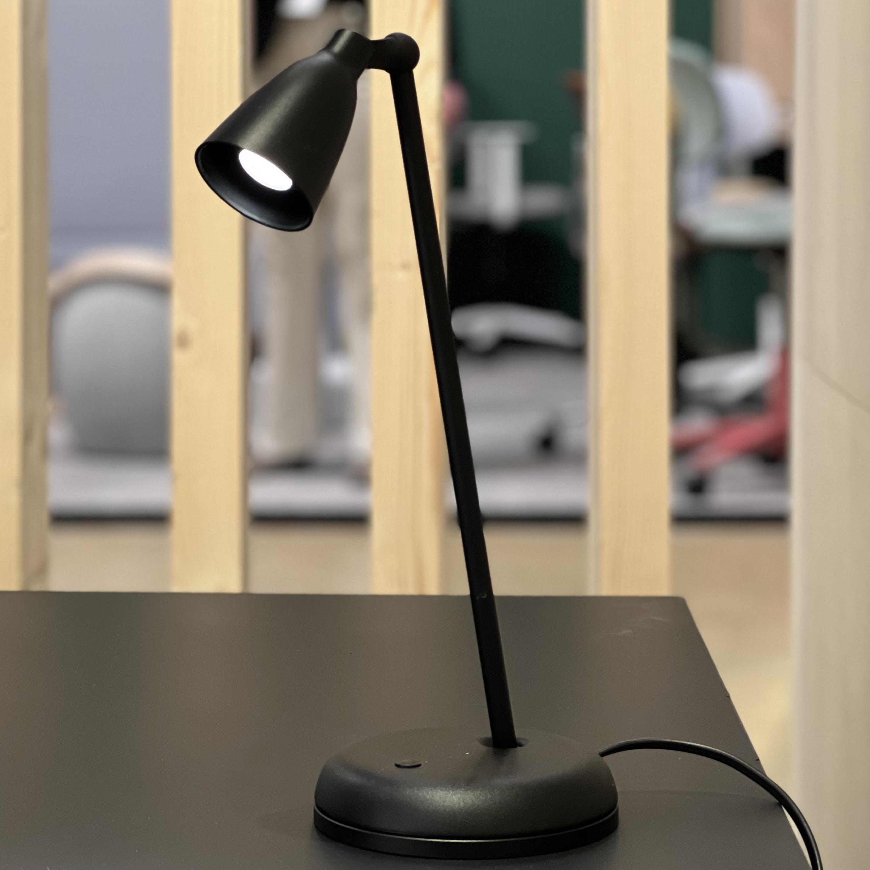 diagonal table 50 - Wasaabii - Brick in the Wall