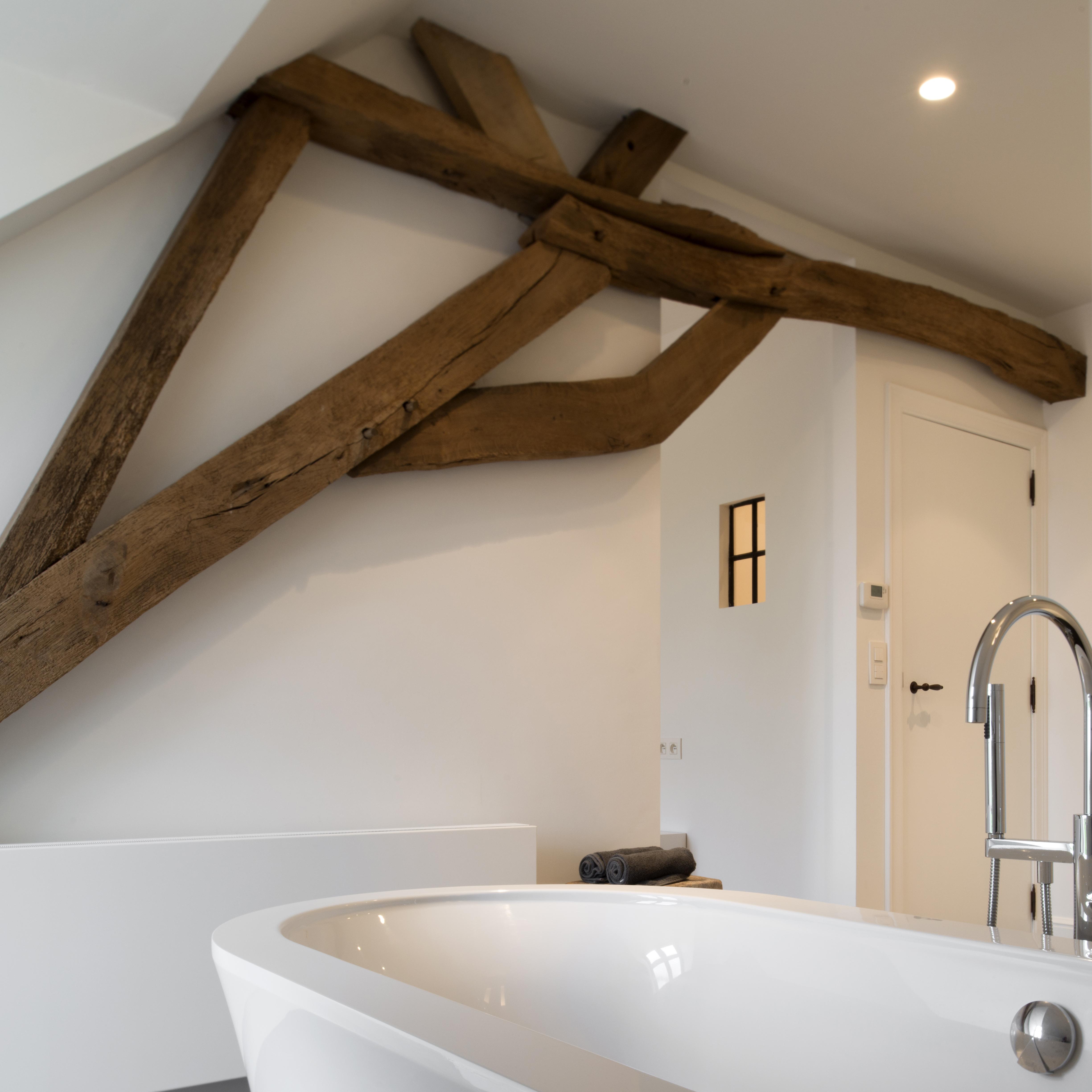 Pixo - Ceiling - Brick in the Wall